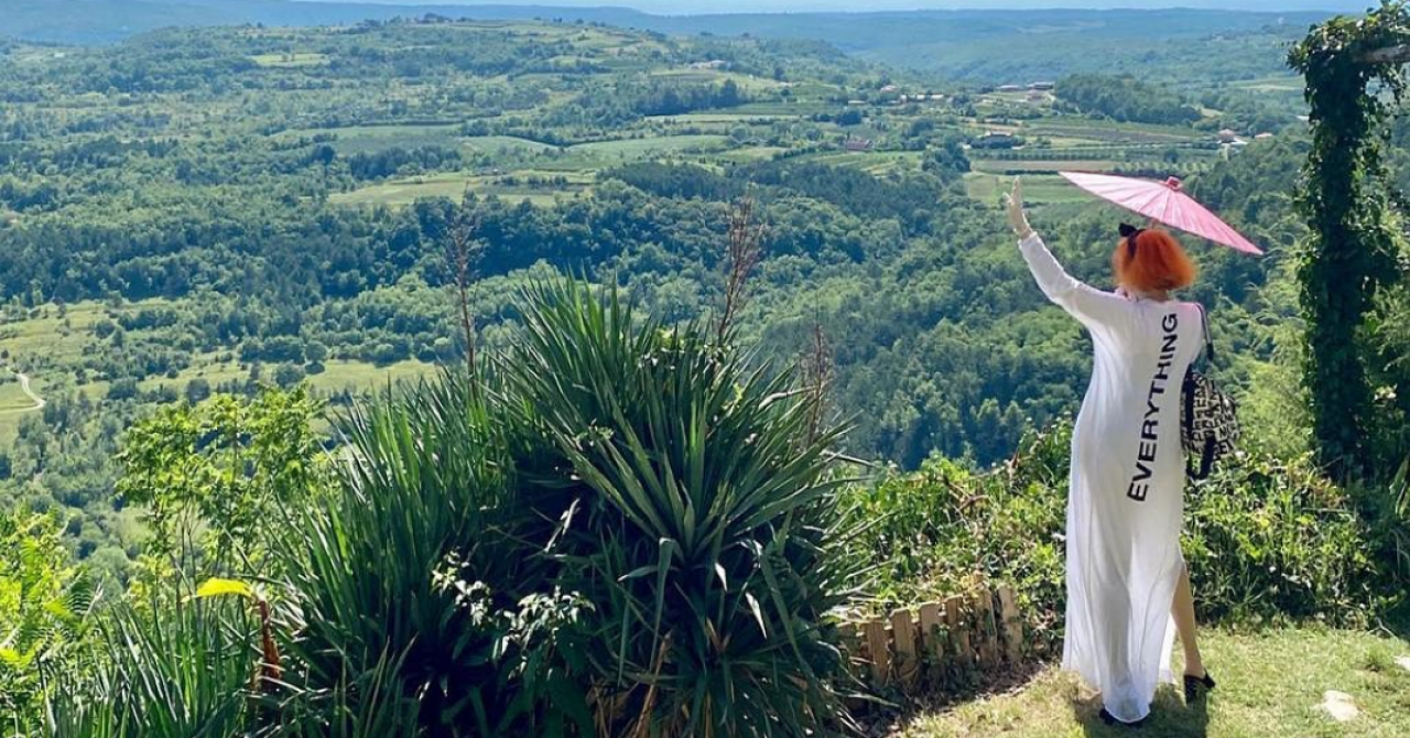 Gloria - Prizor za pamćenje: Baš poput dive Josipa Lisac pozirala je u kupaćem kostimu i ...